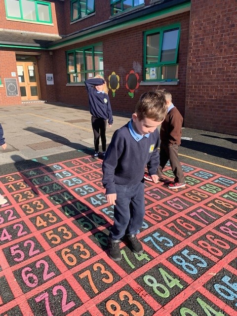 Developing mathematics skills in the outdoor environment